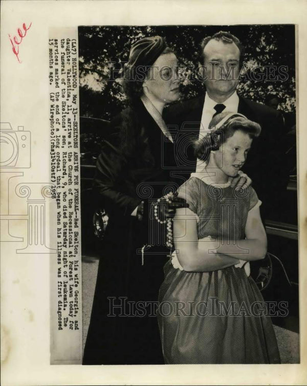1958 Red & Georgia Skelton, arrive at son's funeral with Valentina ...