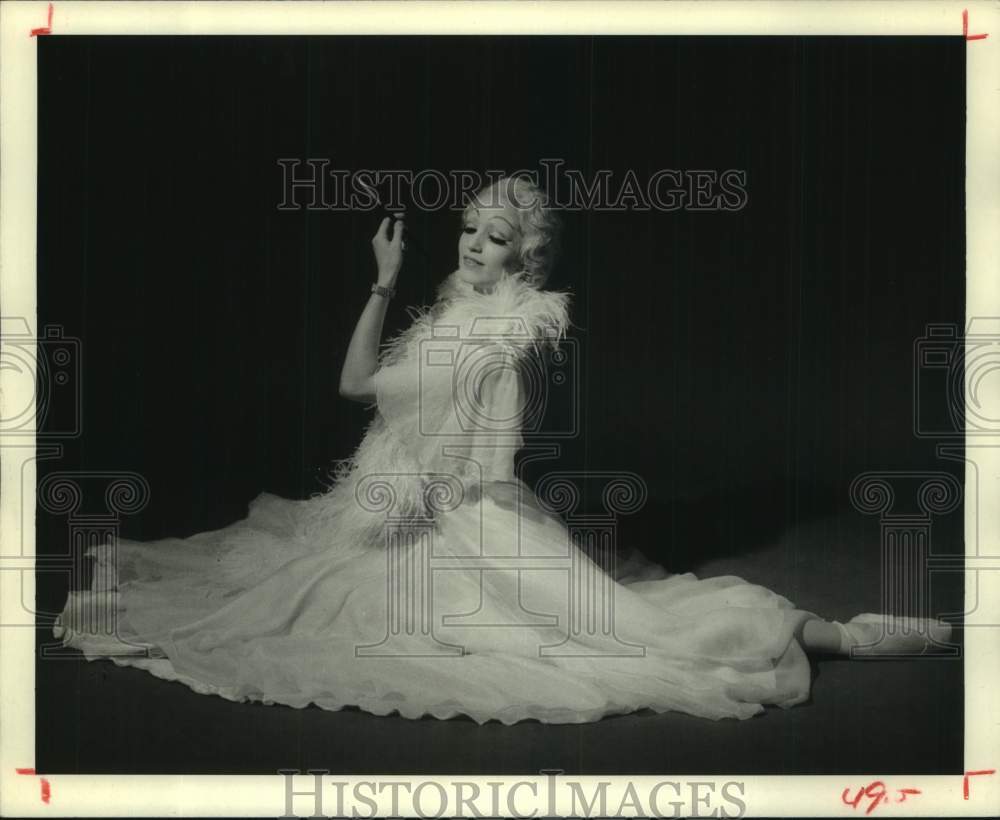 1979 Suzanne Longley in Prodigal Son (in ragtime) at Houston Ballet ...