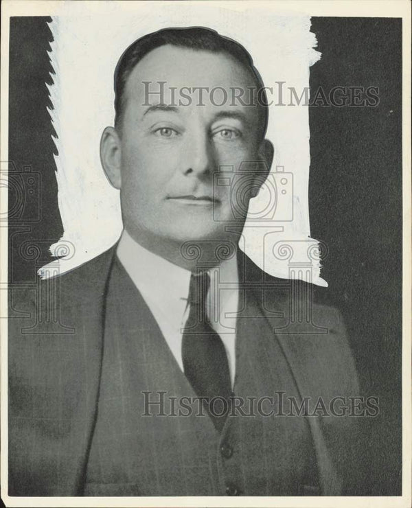 1947 Press Photo William Archer, president of Uncle Johnny Mills in Ho ...