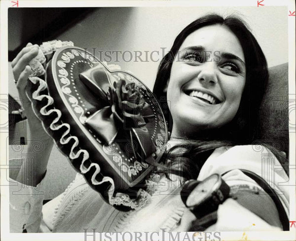 1971 Press Photo Jane Ellsworth, Donated Blood for Boyfriend, Leukemia ...