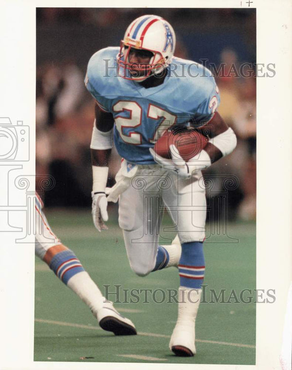 1990 Press Photo Terry Kinard during Oilers vs. Cleveland Browns footb ...