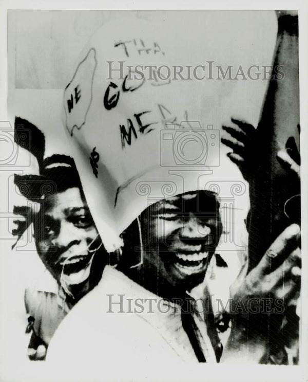 1970 Press Photo Jubilant Nigerian thanks God for war's end in Lagos ...