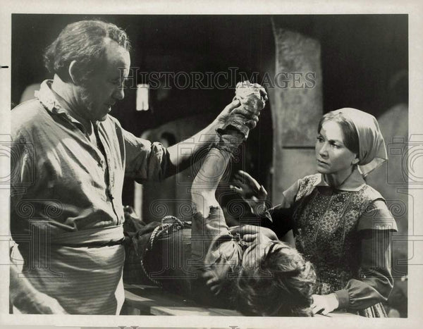 Press Photo Actors Torin Thatcher, Brian Bedford & Julie Harris in "Ho ...