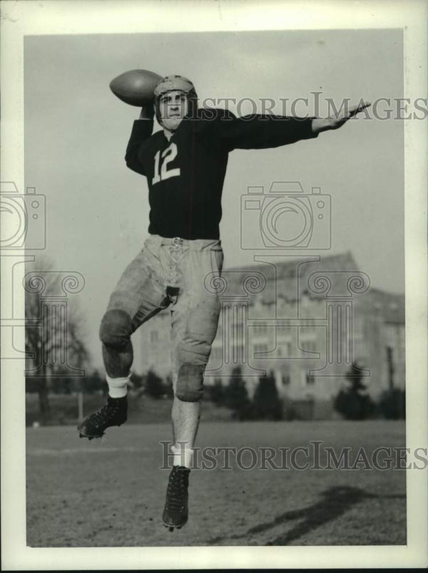 1942 Boston College's Quarterback Eddie Doherty Passing The Ball ...