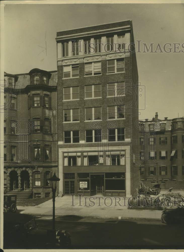 Arlington and Newbury Streets where a large block will be erected ...