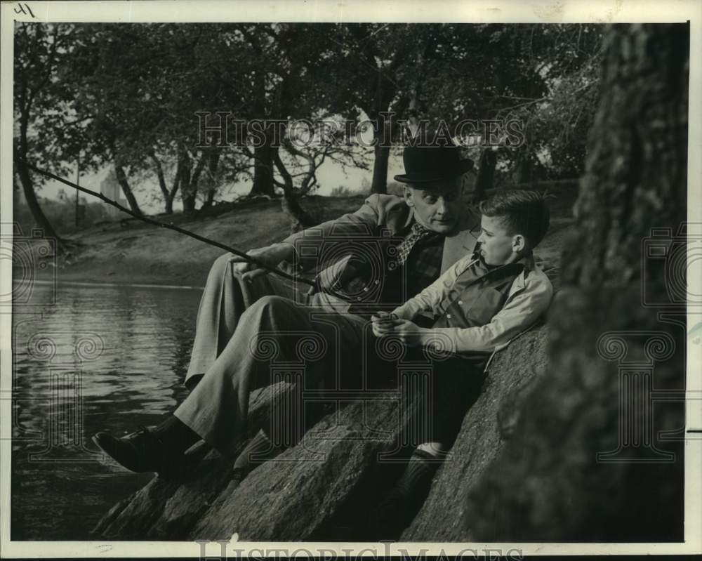 1963 Press Photo Art Carney & John Megna in "The Triumph of Gerald Q ...