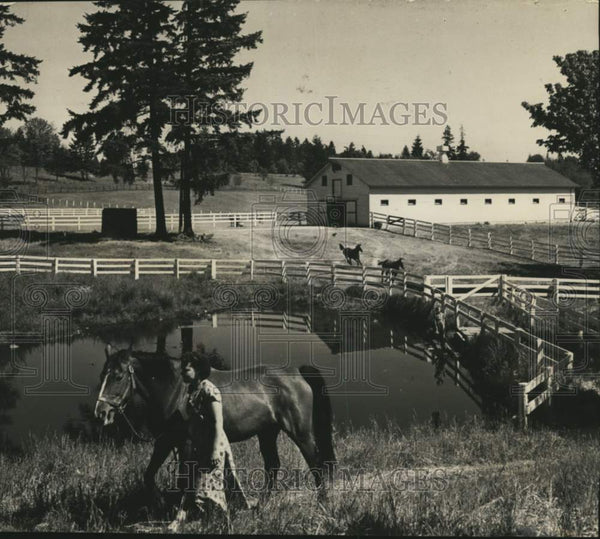 1952 Mrs Rhodes Donnell at C.J. Sebastian Farms Leads Mare, Shotana ...