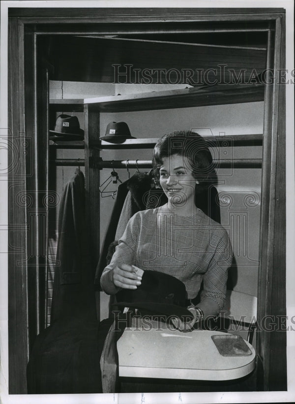 1963 Sandra Alexander working at Alexander's Restaurant - Historic Images