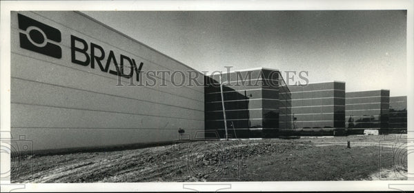 1992 Exterior View of W.M. Brady Company Building in Milwaukee ...