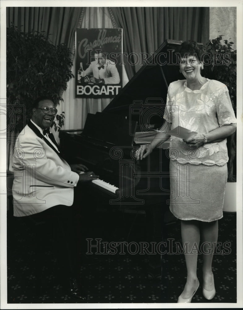 1992 Barbara Keyes - Historic Images