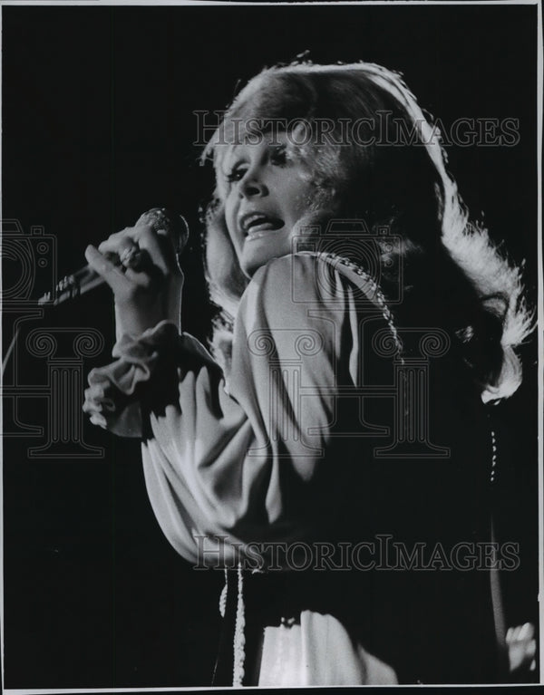 1970 Press Photo Singer Sunni Walton - mja13557 - Historic Images