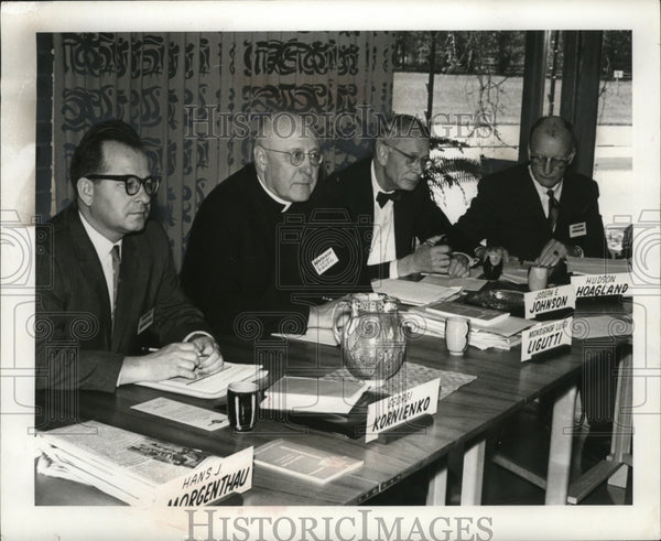 Press Photo George Kornienko & others confer at Wingspread, near Racin ...