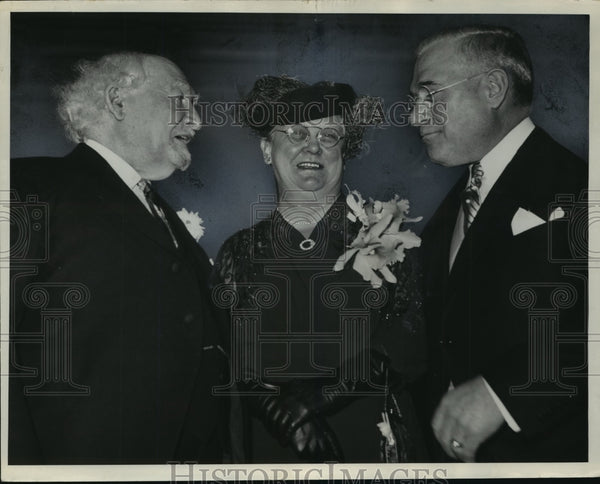 1939 Press Photo Wisconsin Governor of Julius Heil, With Two Colleague ...
