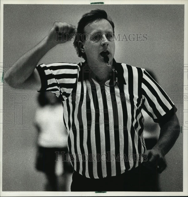 1990 Referee Tim Behrendt won't worry about rule changes next season ...
