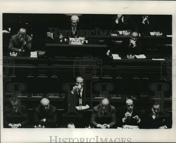 1971 Press Photo Prime Minister Emilio Colombo takes a coffee break ...