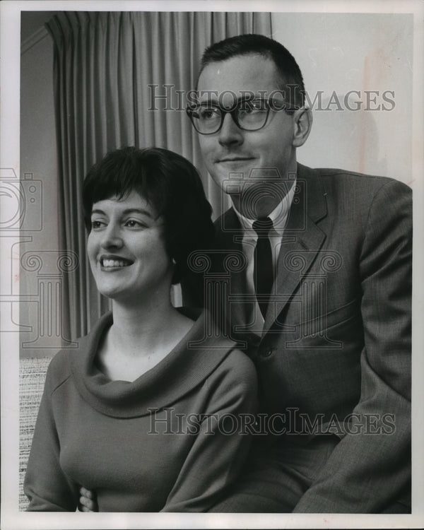 1962 Philip V. Orth and his wife poses for photo - Historic Images