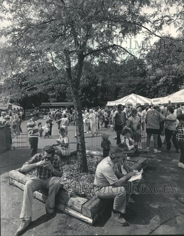 1985 Kirk Bechtel, David and Sandra Bremer at Milwaukee's A La Carte ...