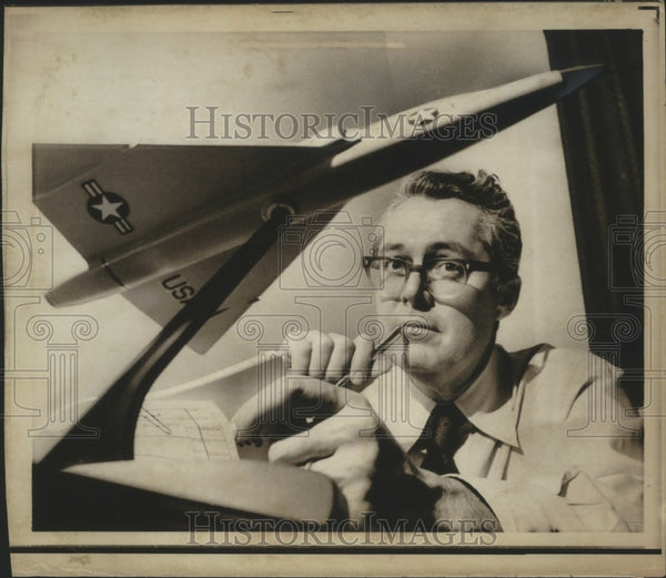 1973 Air Force A. Ernest Fitzgerald with Pen and Paper - Historic Images