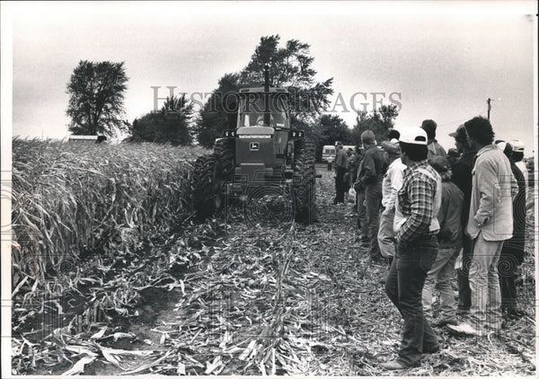 1988 Field demonstrations at Wisconsin Farm Progress Days - Historic Images