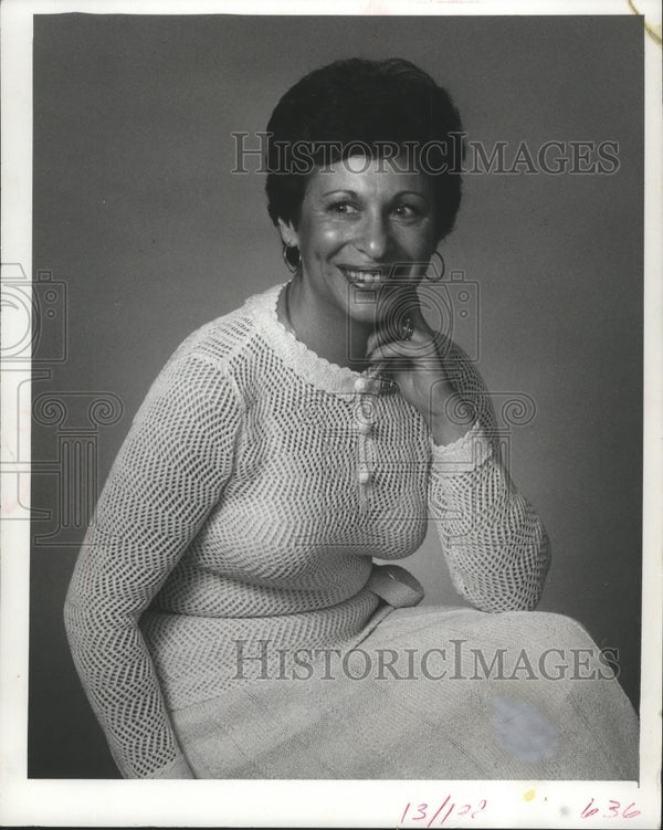 1977 Lois Lindauer Founder of Diet Workshop Smiles and Poses - Historic ...