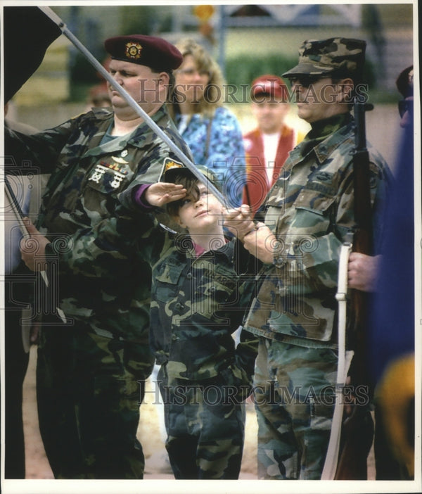 1993 Nicole Fleury and her father Dennis on Memorial Day - Historic Images