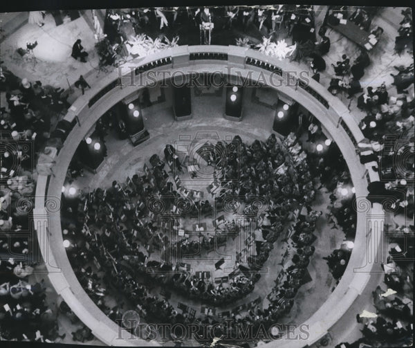 1957 The Rotunda of the Capitol Building in Madison, Wisconsin ...