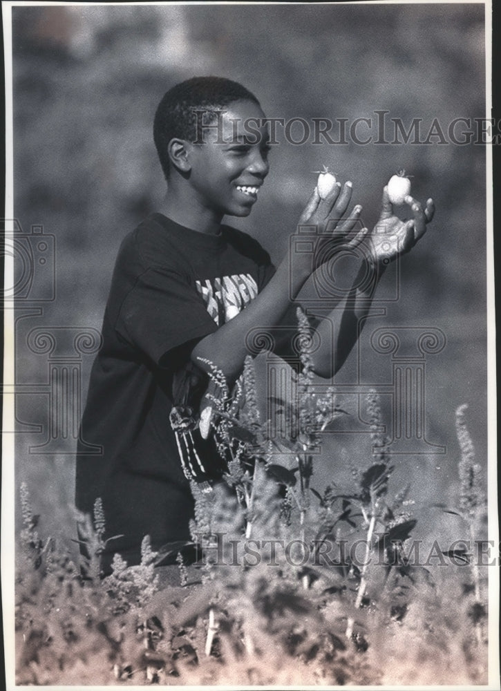 1993 Johnny Davis at Gray's Child Development Center, Milwaukee ...