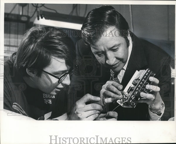 1971 Ernest Medina and Gary Huck Look at Helicopter Audio Amplifier ...
