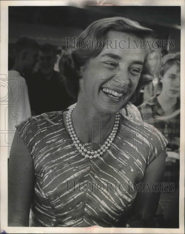 1963 Mrs. Nelson Rockefeller talking to Bernice. - Historic Images