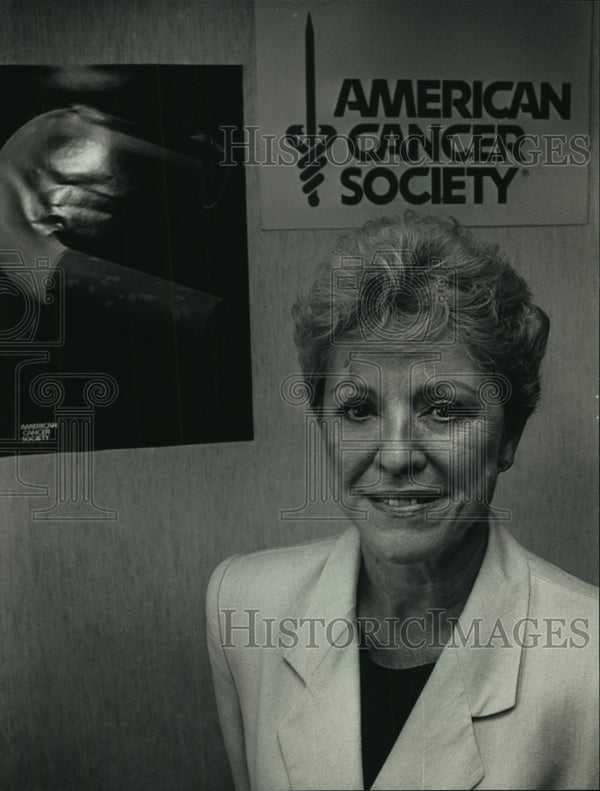 1987, Shirley Howard, Reach to Recovery - Historic Images