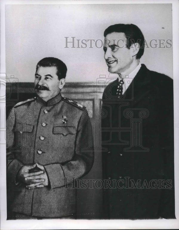 1944 Josef Stalin and Averell Harriman smile during meeting, Moscow ...