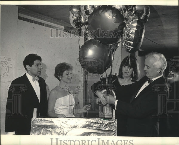 1984 Mary Gail, Arthur Py, others checking balloons, Milwaukee ...