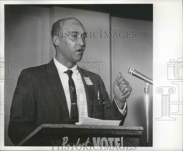 1968 Ivy Morgan speaks at a podium - Historic Images