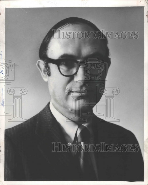 1976 John Ingersoll, building & senior editor of House Beautiful ...