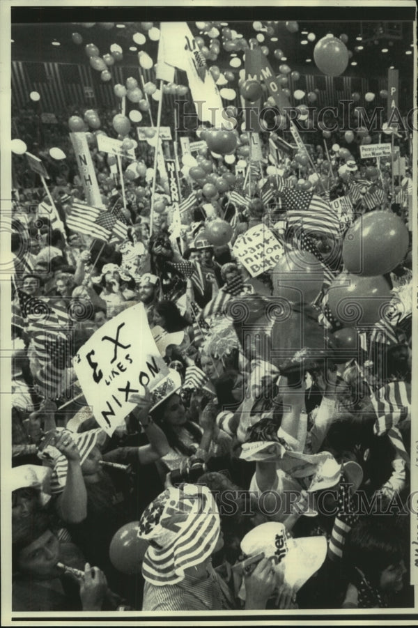 1972 Press Photo GOP conventioneers celebrate their party's selection ...