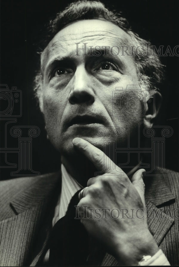 1980 Press Photo Senator Richard Schweiker in Milwaukee - mjb93405 ...