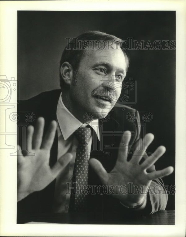 1983 Larry Smiley of Wisconsin - Historic Images