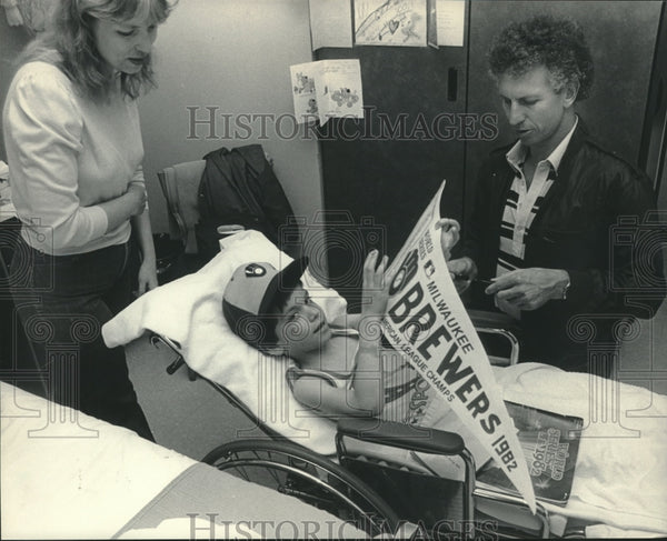 1983 Press Photo Milwaukee Brewer pitcher Don Sutton and Patrick Gregg ...