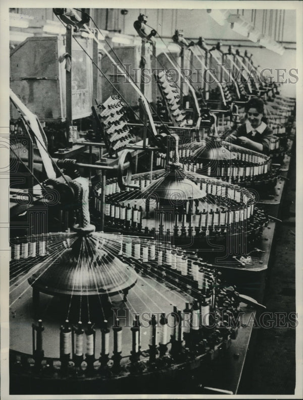 1961, Pestlorinc, Hungry, Lace-making Machines Produces Lace Curtains ...