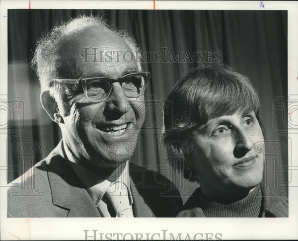1975 Press Photo Christopher Spalatin, Ellen M. Rasch, Marquette Unive ...