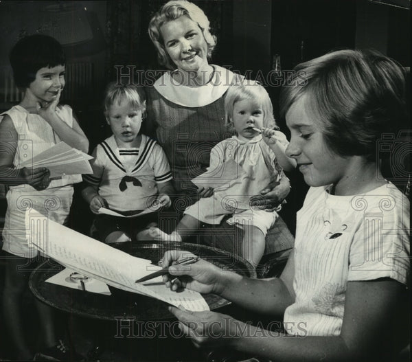 1963, Attorney Thomas Tuttle family help his campaign in Wisconsin ...