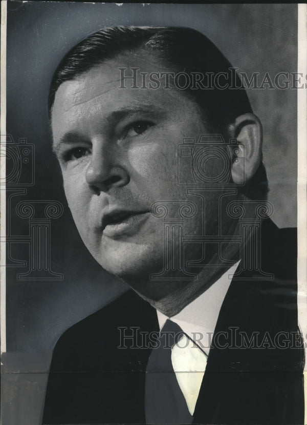 1964 Press Photo Senator John G. Tower, speaking at the Wisconsin Club ...
