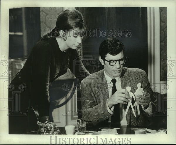 1969 Press Photo Michael Tolan & Nanette Newman on ABC's Journey to th ...
