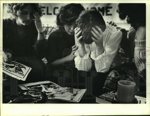 1979, Upset Barbara Timm, Donna Kosinski, others, at Oak Creek home ...