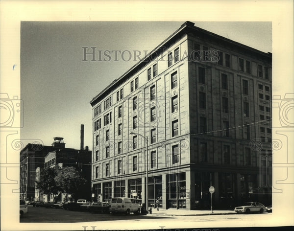 1987, Building in Milwaukee's Third Ward district, Wisconsin - Historic ...