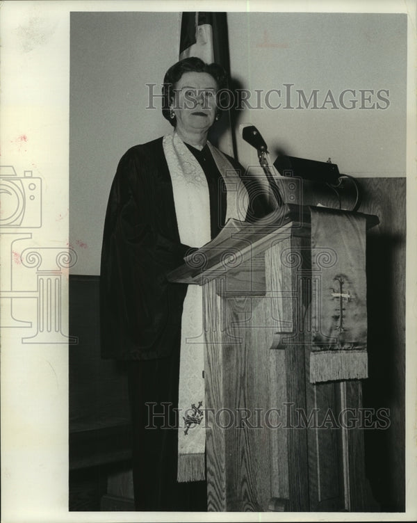 1966 Press Photo Reverend Alice Snow, Christ Congregational Church, Wi ...