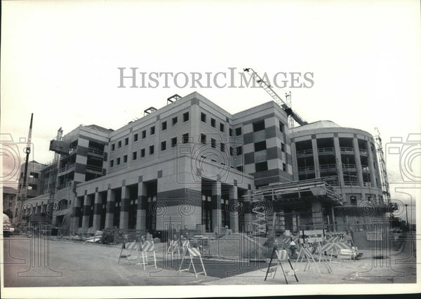 1992, Construction of University of Wisconsin-Madison Grainger Hall ...