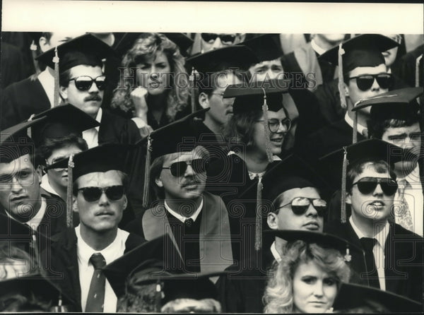 1988, University Wisconsin Madison students on graduation day ...