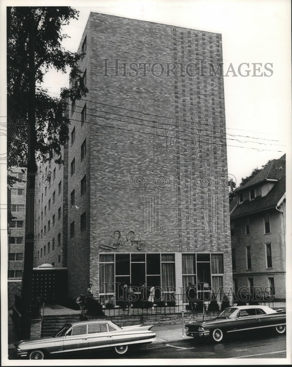 1981, University of Wisconsin-Madison's Lowell Hall dormitory ...