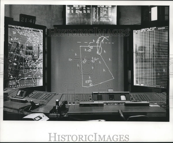 1963 Truax Air Force Base, Madison, Wisconsin Control Center - Historic ...